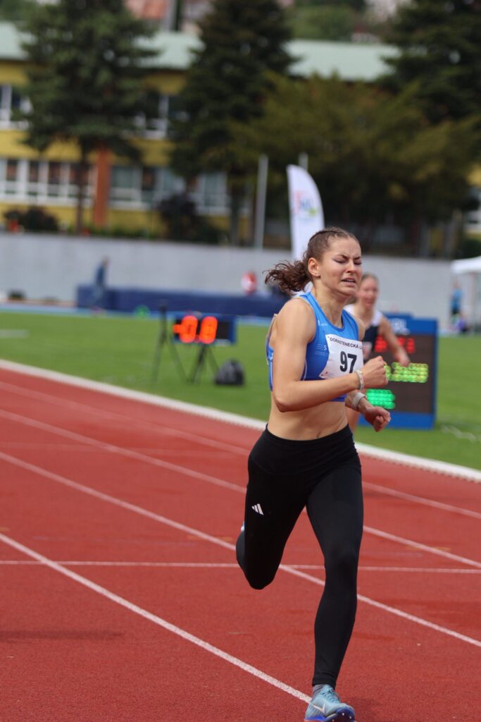 Kvalitné šprinty na Mladej garde: Juniorka Jarošová 11,94 a 24,50, aj ...